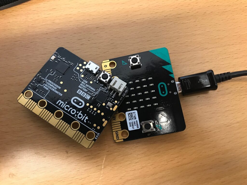 Najaar 2020 | Workshop micro:bit op locatie als online te volgen - Instruct