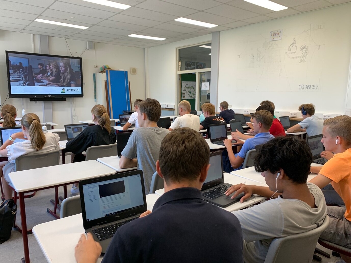 'Fundament zonder vakdocent' van start - Instruct Uitgeverij